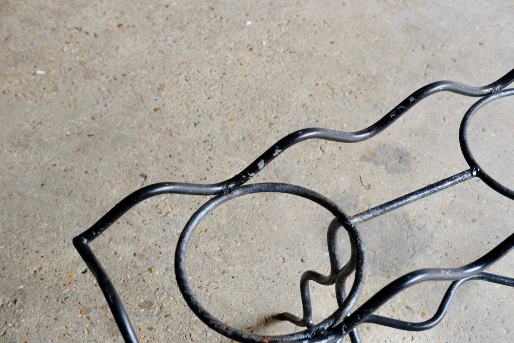 Wavy Metal Plant Stand – punch the clock